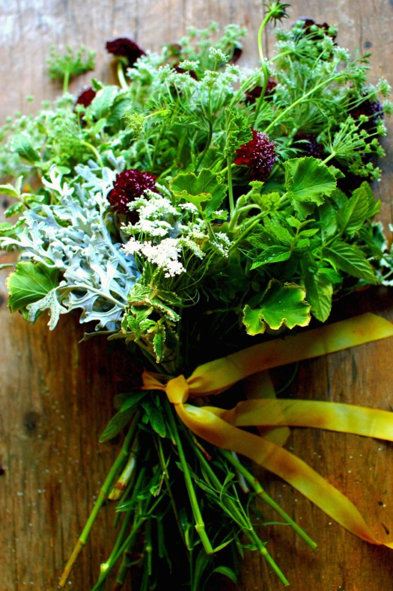 5 Ideas for Fall Flower Arrangements - frolic!